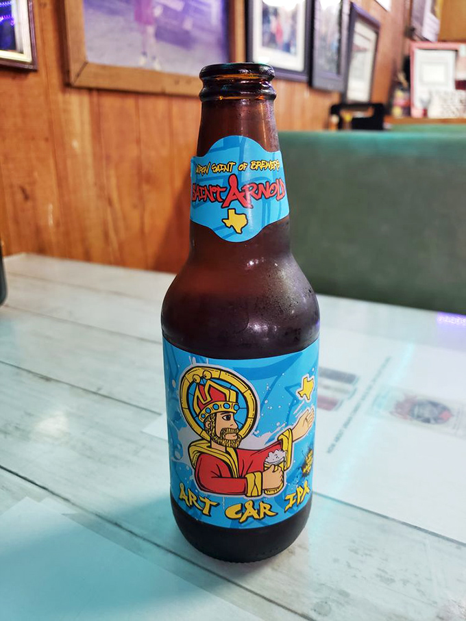 Local brews complement the homestyle cooking, with Saint Arnold's Art Car IPA offering the perfect hoppy counterpoint to Lankford's hearty fare.