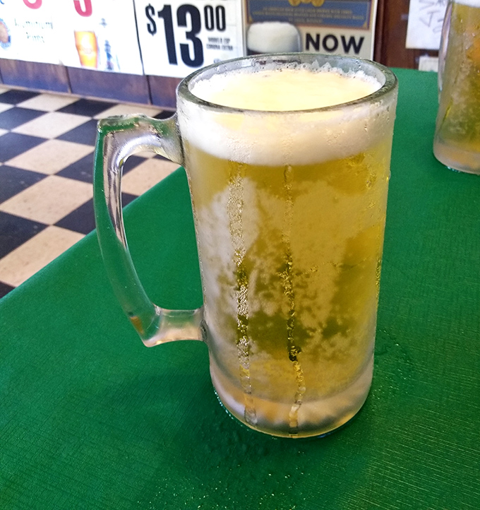 A frosty mug of beer, the perfect companion for barbecue. Like Fred Astaire and Ginger Rogers, some partnerships are just meant to be.