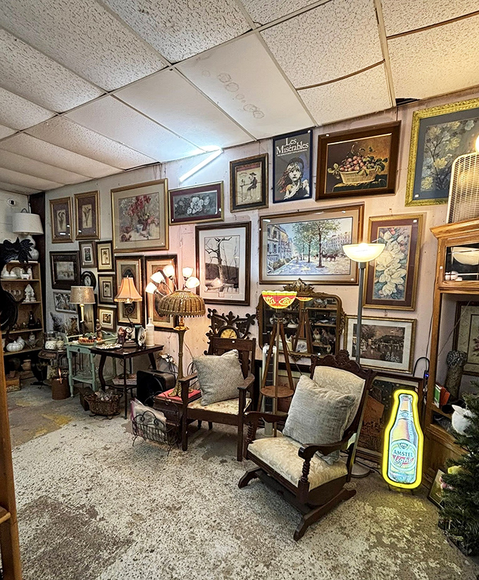 One person's clutter becomes your cottage-chic décor in this curated chaos of furniture and accessories waiting for new homes.