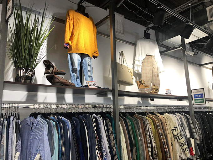 Outfit inspiration that doesn't require a fashion degree to assemble. Just add confidence and strut accordingly.