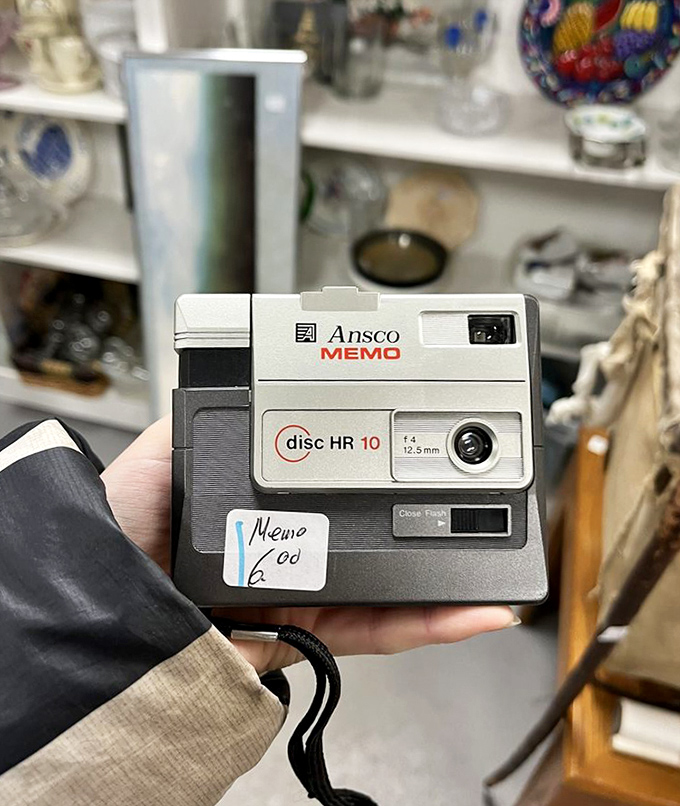 Vintage technology that reminds us life existed before smartphones. This Ansco Memo camera probably captured someone's cherished memories decades ago.