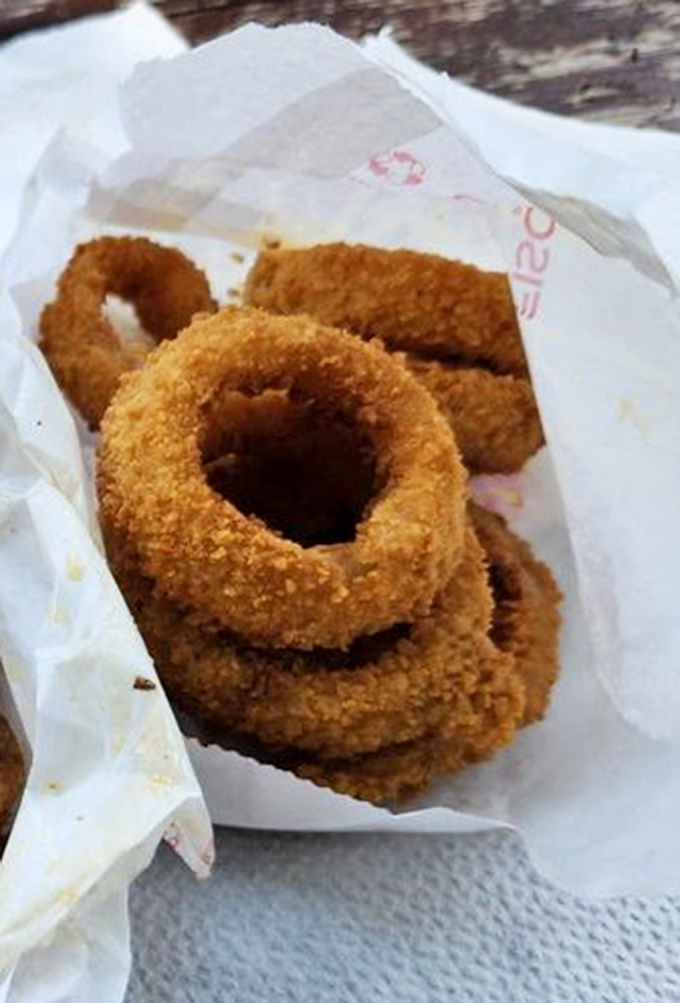 Onion rings with the structural integrity to maintain their shape until the last bite. Engineering you can eat.