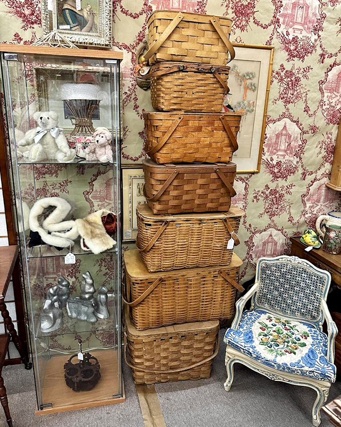 The Tower of Picnic Potential! These stacked Longaberger baskets are the Rolls Royces of woven wonders, ready for their next outdoor adventure.