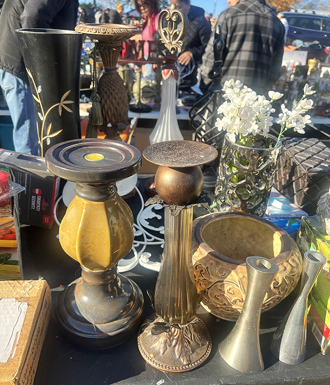 Mid-century modern meets vintage elegance in this collection of brass and gold-toned treasures&mdash;someone's discards becoming another's statement pieces.