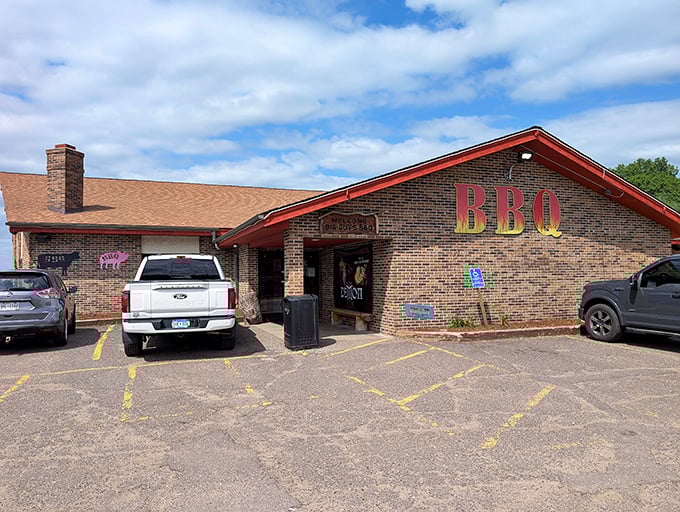 Brick, BBQ, and small-town charm &ndash; this Hudson spot has the perfect recipe for comfort food happiness.