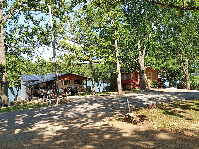 Enjoy your stay at this lovely lakefront retreat in Cherokee Village. Relax and soak up the summer sun among the trees.
