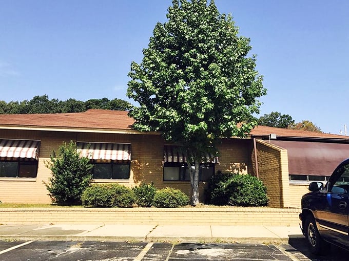 Dan's I-30 Diner  Brick exterior with a no-nonsense approach&mdash;just like the straightforward, delicious food waiting inside.