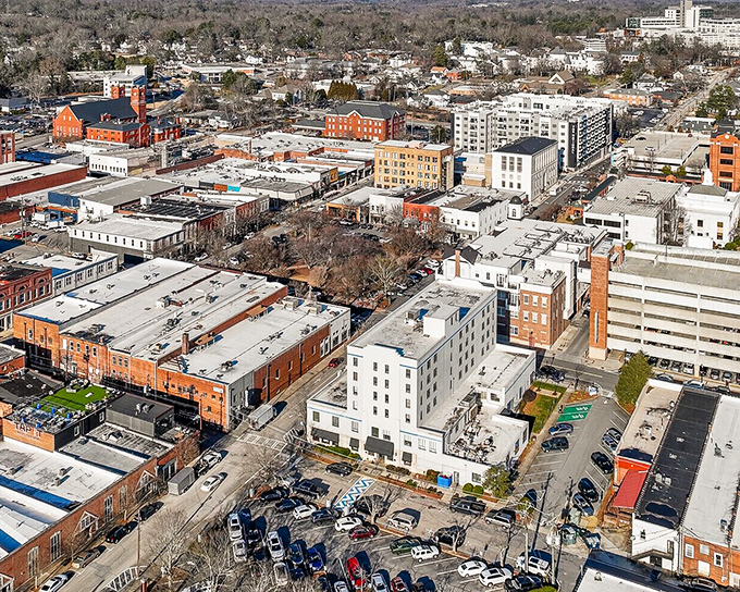Nestled near Lake Lanier, Gainesville offers breathtaking views and a vibrant town square perfect for a sunny afternoon exploring outdoors.