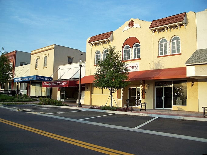 Haines City's Spanish-inspired architecture brings Mediterranean charm to central Florida&mdash;at prices that won't make your retirement account say "adi&oacute;s."