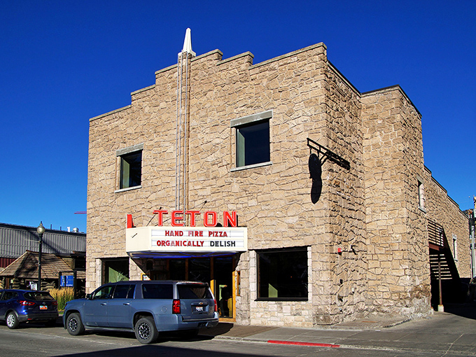 History and pizza join forces in this stunning stone building! Old-world architecture houses new-world flavors in downtown Jackson.