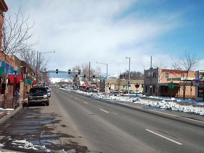 Montrose's charming downtown invites leisurely strolls without the leisurely emptying of your retirement account.