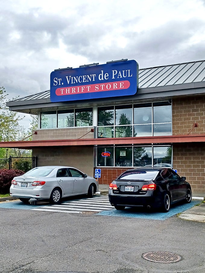 This St. Vincent de Paul location boasts a sleek, modern design&mdash;thrifting with architectural flair.