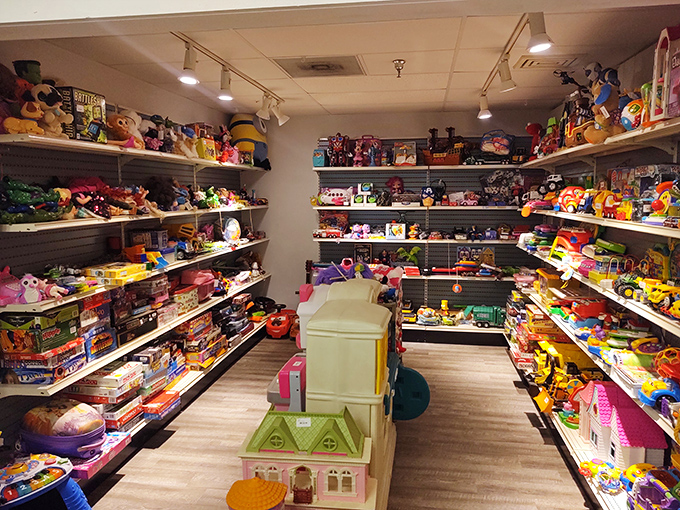 The bright, open layout makes treasure hunting a pleasure rather than a chore. Let the adventure begin!