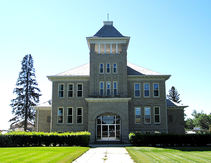 This courthouse doesn't just dispense justice&mdash;it dispenses small-town charm in Choteau where your retirement dollars rule the court.
