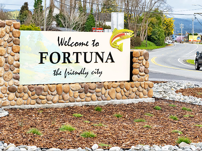 Fortuna's welcome sign, complete with salmon artwork, tells you everything about this friendly town's connection to nature and simple pleasures.