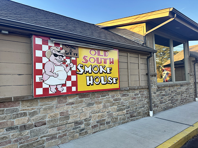 The red-and-yellow exterior of Old South is like a sunset over smoked meat paradise.