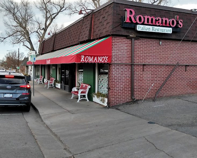 The red-and-green color scheme isn't just festive – it's Romano's way of waving the Italian flag in suburban Littleton.