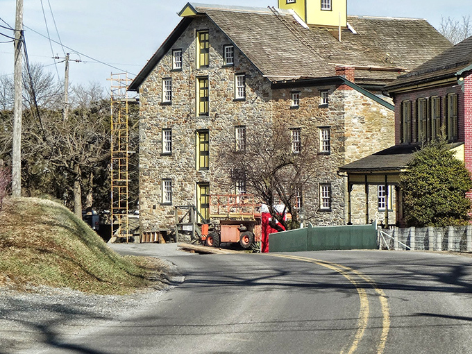 This unassuming building in Ronks holds treasures for travelers seeking authentic local experiences off the beaten path.