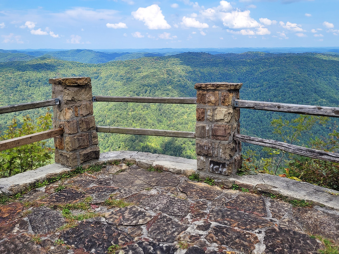 The 12 O'clock Lookout offers the perfect frame for nature's masterpiece. Stand here long enough and you'll forget what century you're in.