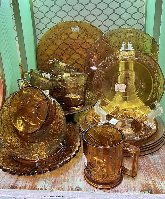 Amber glassware that transforms ordinary dinner parties into "I inherited these from my sophisticated great-aunt" affairs.