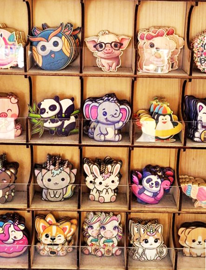 Kawaii overload! These adorable animal charms prove that cuteness transcends language barriers and wallet-opening resistance.
