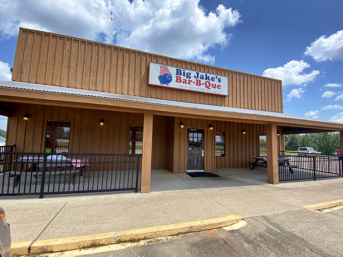 Big Jake's Bar-B-Que doesn't need neon lights or fancy signage &ndash; the smoke signals wafting from behind those wooden walls tell you everything.