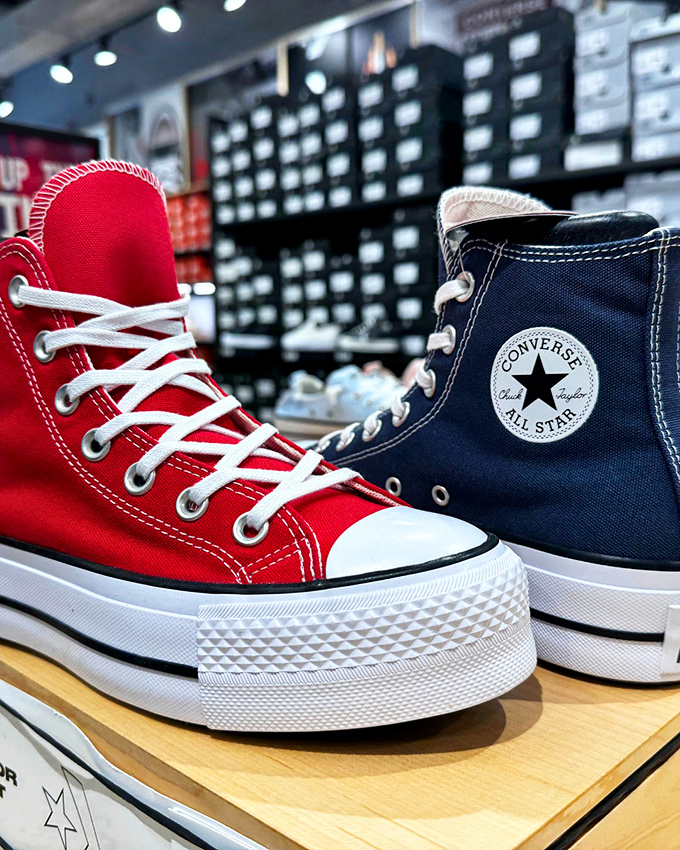 Classic Americana in red, white, and blue. These Converse All-Stars prove some fashion statements never go out of style.