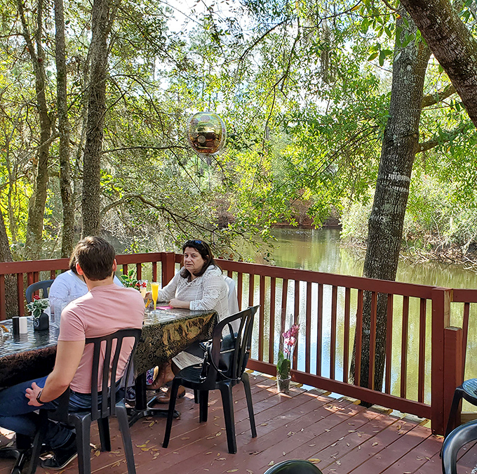 Waterfront dining that makes chain restaurants weep with envy. These diners scored the coveted deck seats overlooking the water&mdash;Florida's version of oceanfront property.
