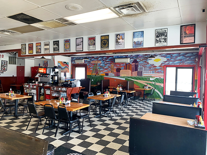 The colorful mural celebrates Columbus while vinyl records line the walls&mdash;a feast for the eyes before the feast for your stomach.