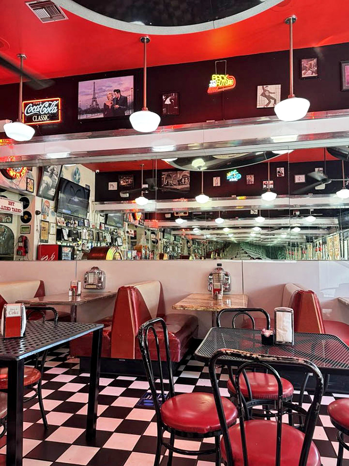 Red booths and checkered floors &ndash; where Happy Days meets happy customers every single day.
