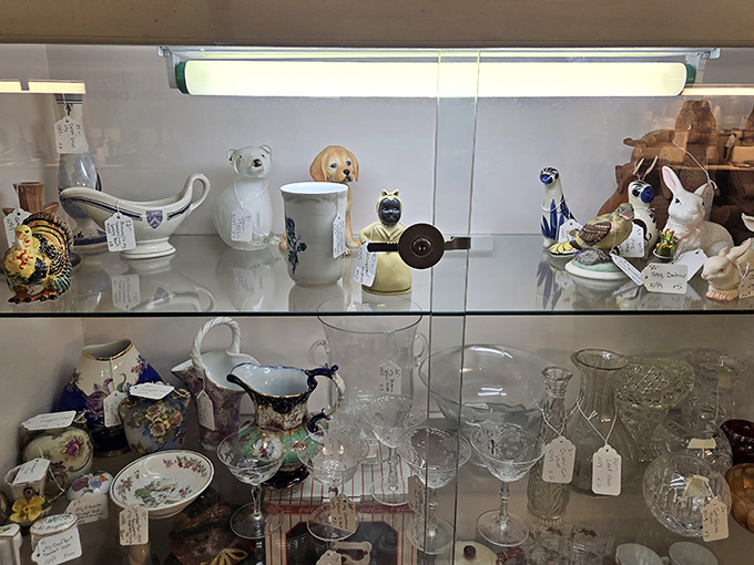 Ceramic figurines and glassware create displays that would make even Martha Stewart reach for her wallet reflexively.