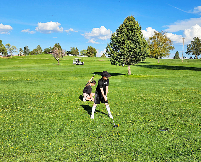 Arrowhead Golf Course offers affordable recreation without the pretension or wallet-draining green fees of coastal California courses.