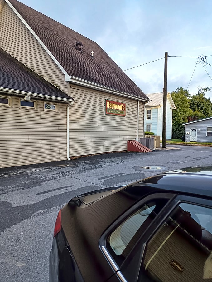 Haywood's Bar & Grill &ndash; where the parking lot tells you everything you need to know: locals come for the food, not to show off their vehicles.