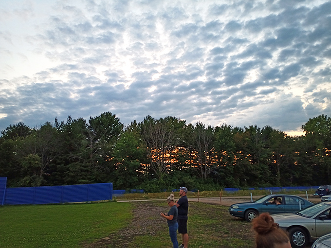 Ohio evenings offer their own entertainment&mdash;cloud formations competing with Hollywood for your attention.