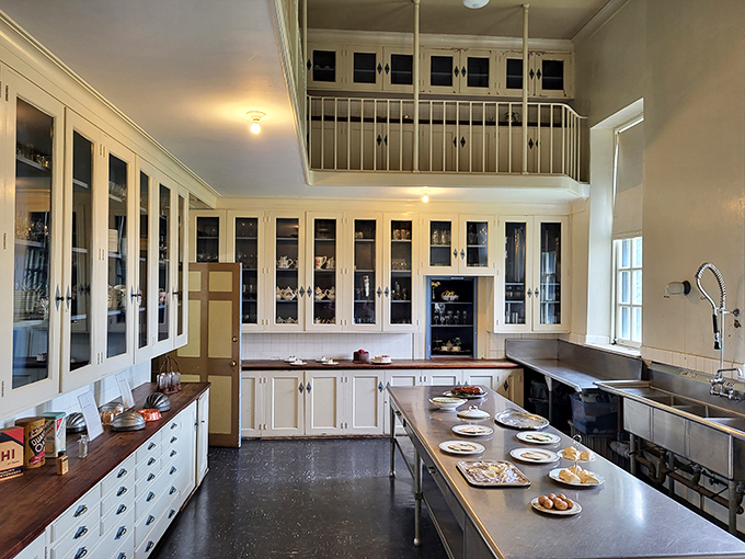 A kitchen so pristine and organized that your own cabinets will feel personally attacked just seeing this photo.