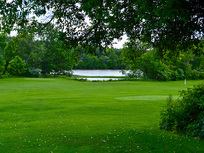 The town's golf course offers emerald fairways with water views&mdash;where even a terrible swing can be redeemed by spectacular scenery.
