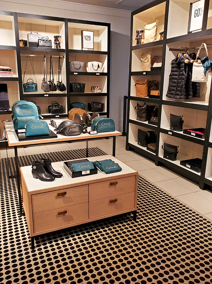 Kate Spade's minimalist display proves that in the world of accessories, sometimes less really is more&mdash;except when it comes to how many you'll want to buy.