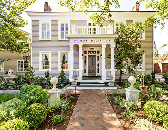 The McCully House Inn combines Victorian elegance with modern comfort &ndash; like your fancy aunt's house, if your aunt had impeccable taste.