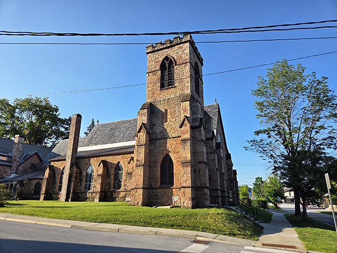 The St. Albans Museum's distinctive architecture hints at the historical treasures within. Even the building is an artifact worth studying.
