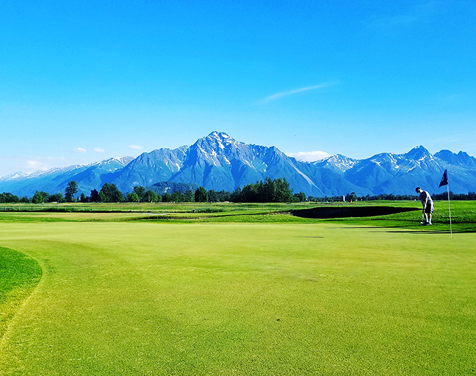 Palmer Golf Course lets you putt against a mountain backdrop that'll make you forget about your terrible swing.