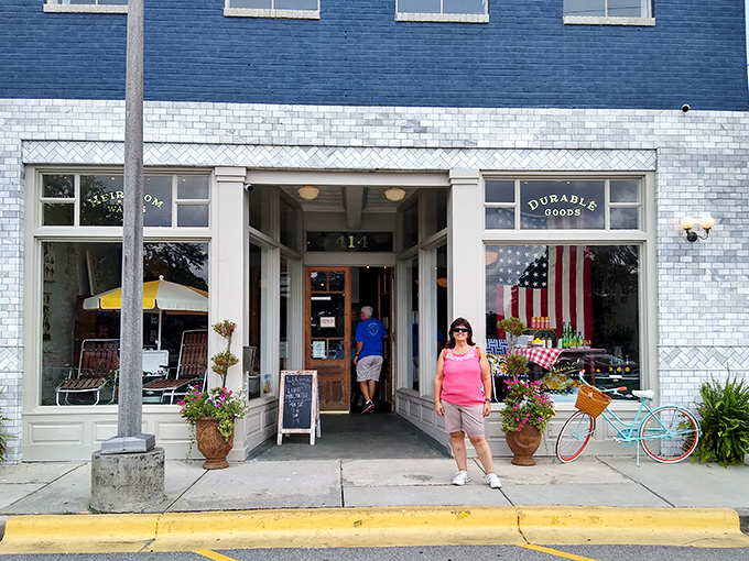 Donut Palace reigns supreme in Laurel's breakfast scene, where the morning rush means three people ahead of you instead of thirty.