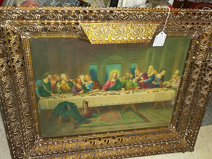The Last Supper gets the gold treatment. Nothing says "dinner conversation starter" quite like biblical dining room decor.