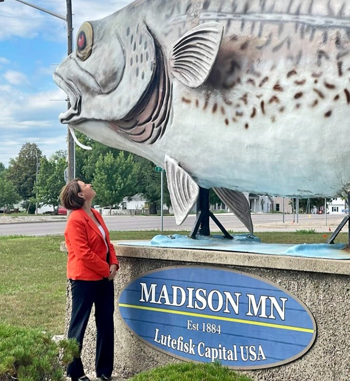Face-to-face with this fishy phenomenon, visitors can appreciate the slightly startled expression eternally frozen on its face.