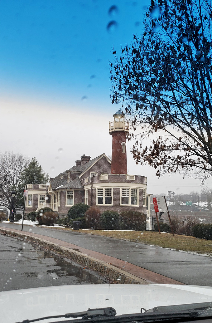 Raindrops on windows can't dampen the charm of this riverside beacon. Some landmarks actually look more romantic in dreary weather.