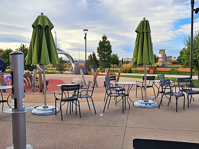 Colorado's famous blue skies provide the perfect canopy for these outdoor seating areas, where shopping battle plans are formed over coffee.