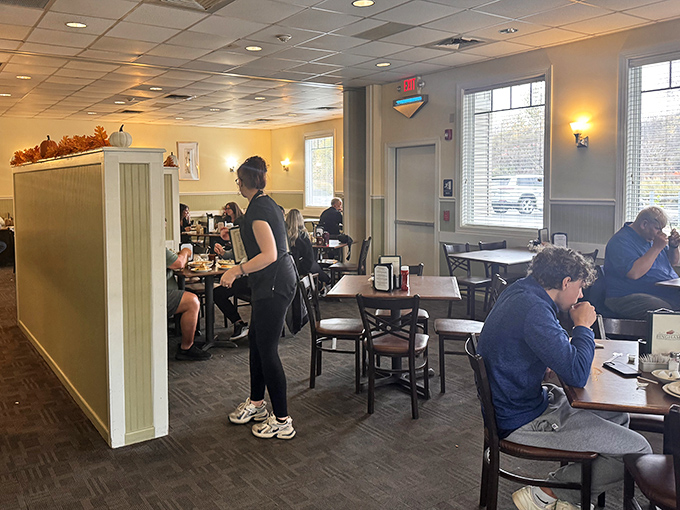 The dining room hums with the satisfied murmurs of locals and travelers alike&mdash;all united in the universal language of "mmmmm."