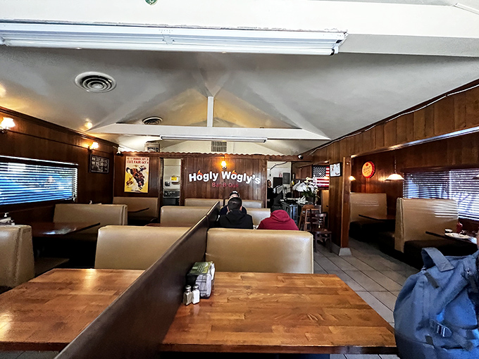 The dining room—where strangers become friends united by the universal language of "mmm" and "pass the sauce, please."