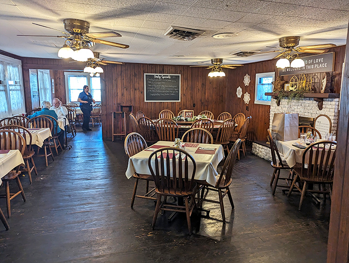 Ceiling fans lazily spin above wooden chairs that have supported generations of happy, well-fed Missourians.