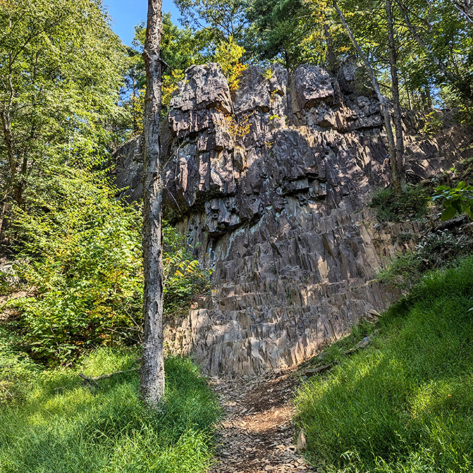 These ancient basalt cliffs don't just show off 200 million years of geological history&mdash;they're practically screaming "climb at your own risk" to every adventurous soul who passes by. 