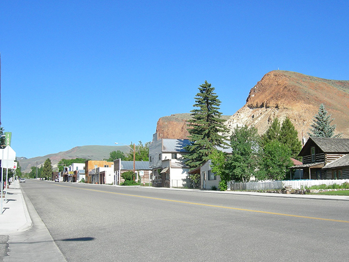 These rolling hills around Challis create natural therapy sessions that no city counselor could ever hope to match.